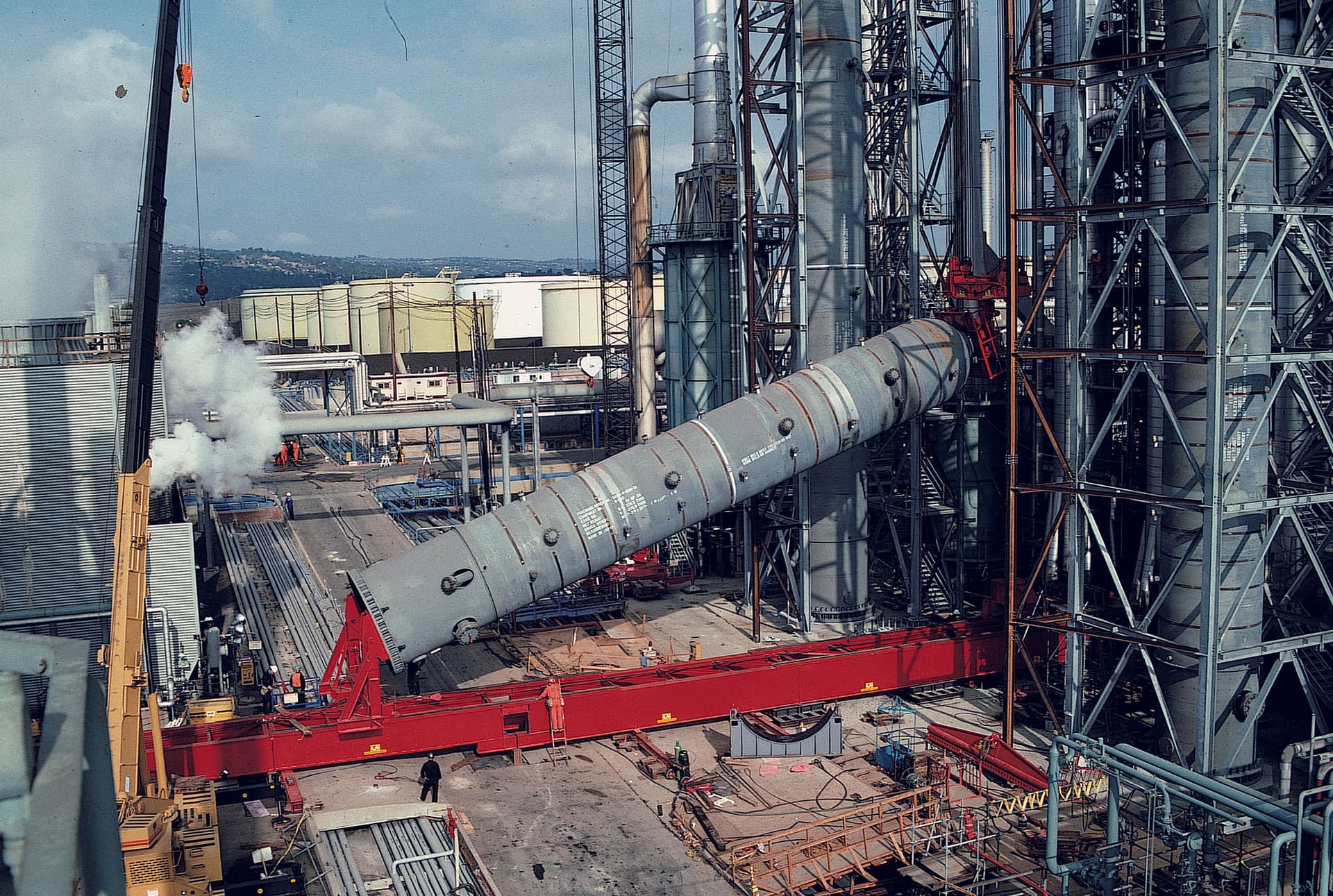 Unocal Hydrotreating and Hydrocracking Reactor Replacement - Fluor